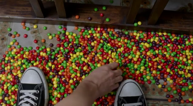 Skittles Gets Interactive With Figurines